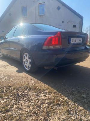 Zils Volvo S60 2001 Tallina, ar dzinēja tilpumu 2.40 L un nobraukumu 0 tūkst. km par 2399 €, foto 3 vietnē AUTOMOTO.COM.LV