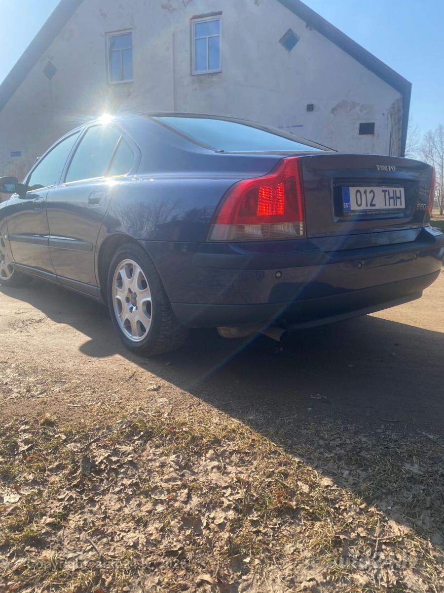 Zils Volvo S60 2001 Tallina, ar dzinēja tilpumu 2.40 L un nobraukumu 0 tūkst. km par 2399 €, foto 3 vietnē AUTOMOTO.COM.LV