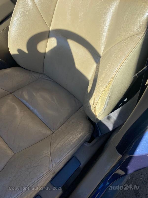 Zils Volvo S60 2001 Tallina, ar dzinēja tilpumu 2.40 L un nobraukumu 0 tūkst. km par 2399 €, foto 11 vietnē AUTOMOTO.COM.LV