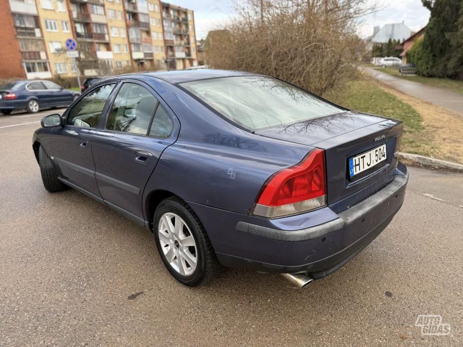 Zils Volvo S60 2001 Kauņa, ar dzinēja tilpumu 2.40 L un nobraukumu 398 tūkst. km par 1200 €, foto 10 vietnē AUTOMOTO.COM.LV