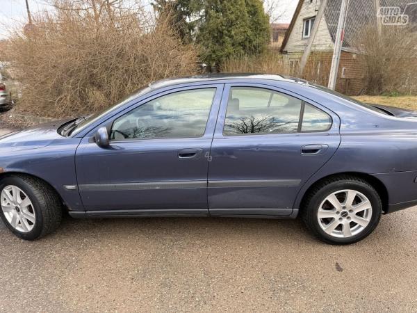 Zils Volvo S60 2001 Kauņa, ar dzinēja tilpumu 2.40 L un nobraukumu 398 tūkst. km par 1200 €, foto 10 vietnē AUTOMOTO.COM.LV