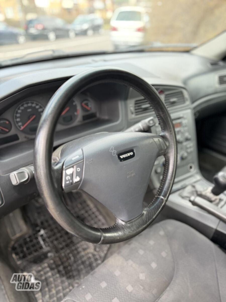 Zils Volvo S60 2001 Kauņa, ar dzinēja tilpumu 2.40 L un nobraukumu 398 tūkst. km par 1200 €, foto 12 vietnē AUTOMOTO.COM.LV