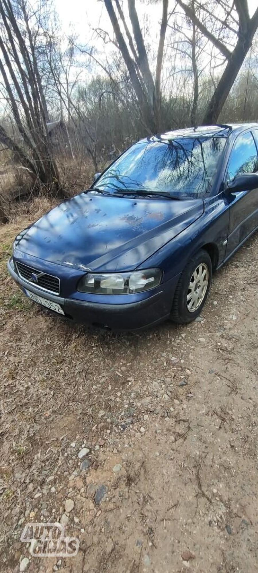 Zils Volvo S60 2001 Kauņa, ar dzinēja tilpumu 2.40 L un nobraukumu 399 tūkst. km par 800 €, foto 7 vietnē AUTOMOTO.COM.LV