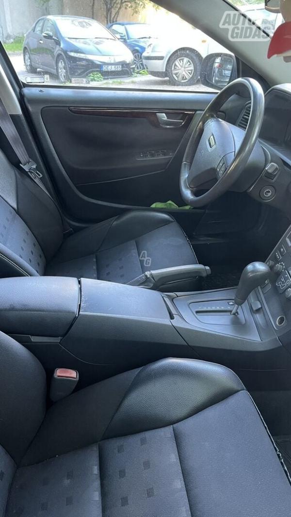 Blue Volvo S60 2001 in Vilnius, with an engine capacity of 2.40 L and mileage of 210 thousand km for 600 €, photo 7 on AUTOMOTO.COM.LV