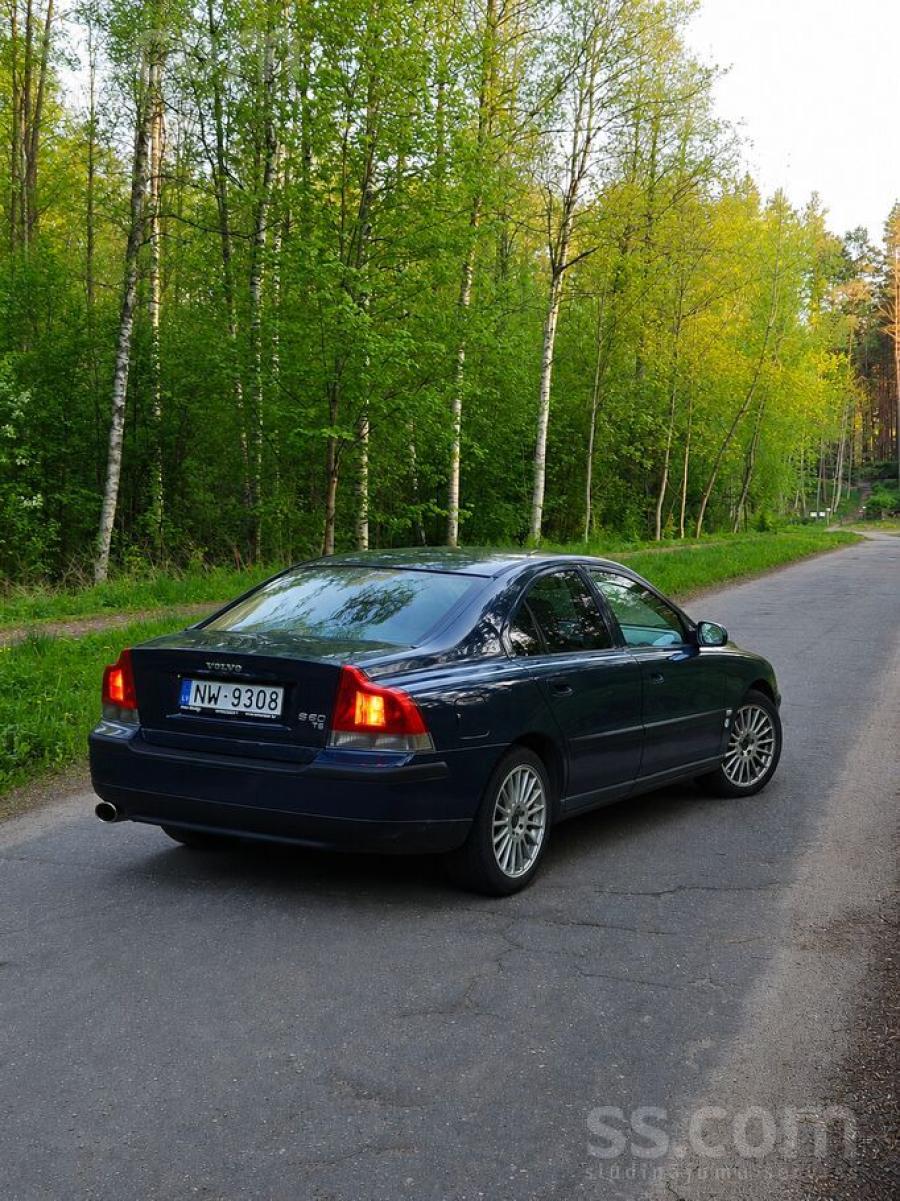 Zils Volvo S60 2001 Rīga, ar dzinēja tilpumu 2.30 L un nobraukumu 343 tūkst. km par 2470 €, foto 4 vietnē AUTOMOTO.COM.LV