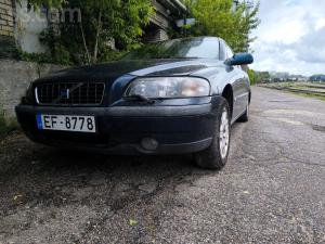 Синий Вольво С60 2001 в Рига, объемом двигателя 2.40 л и пробегом 206 тыс. км за 1000 €, фото 3 на AUTOMOTO.COM.LV