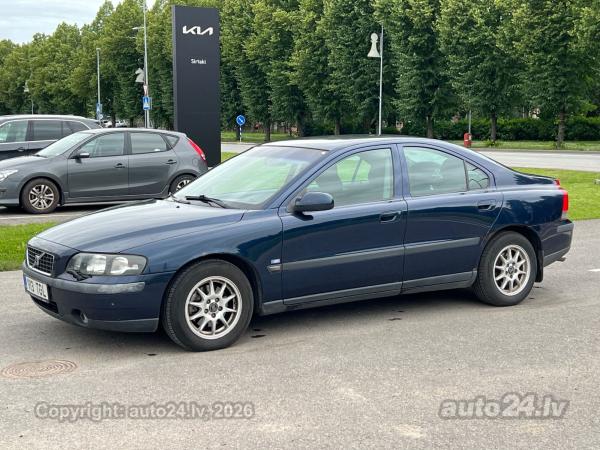 Синий Вольво С60 2001 в Нарва, объемом двигателя 2.40 л и пробегом 299 тыс. км за 799 €, фото 1 на AUTOMOTO.COM.LV
