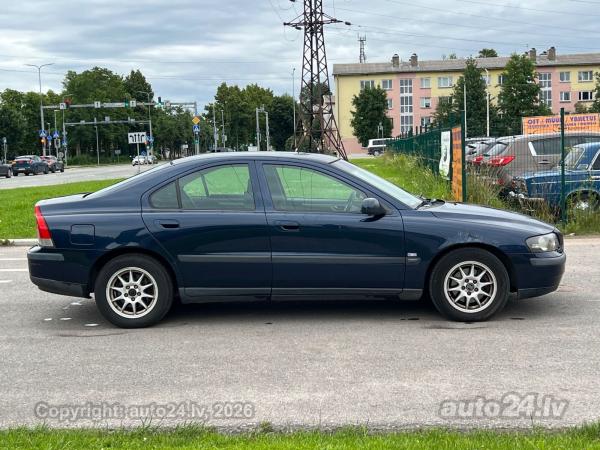 Синий Вольво С60 2001 в Нарва, объемом двигателя 2.40 л и пробегом 299 тыс. км за 799 €, фото 6 на AUTOMOTO.COM.LV