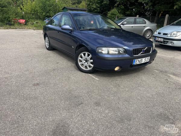 Blue Volvo S60 2001 in Siauliai, with an engine capacity of 2.40 L and mileage of 0 thousand km for 649 €, photo 1 on AUTOMOTO.COM.LV