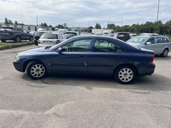 Blue Volvo S60 2001 in Siauliai, with an engine capacity of 2.40 L and mileage of 0 thousand km for 649 €, photo 9 on AUTOMOTO.COM.LV