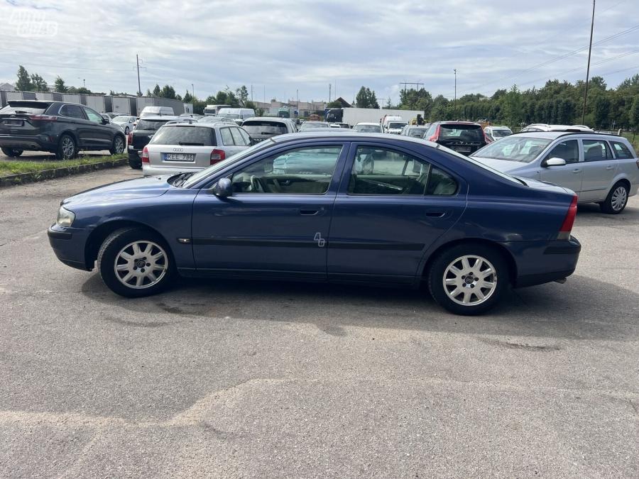 Zils Volvo S60 2001 Šauļi, ar dzinēja tilpumu 2.40 L un nobraukumu 0 tūkst. km par 649 €, foto 10 vietnē AUTOMOTO.COM.LV