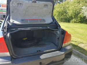 Zils Volvo S60 2001 Tukums, ar dzinēja tilpumu 2.40 L un nobraukumu 335 tūkst. km par 700 €, foto 10 vietnē AUTOMOTO.COM.LV