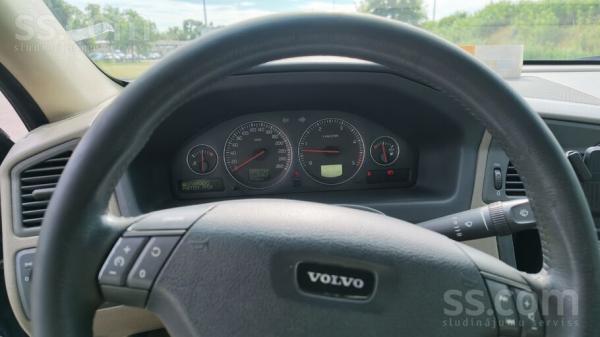 Blue Volvo S60 2001 in Daugavpils, with an engine capacity of 2.40 L and mileage of 356 thousand km for 1200 €, photo 6 on AUTOMOTO.COM.LV