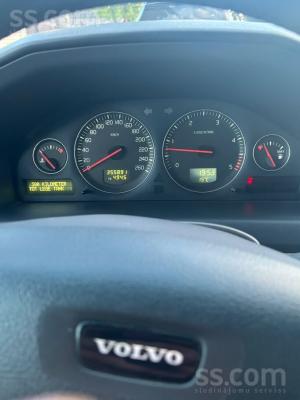 Zils Volvo S60 2001 Krāslava, ar dzinēja tilpumu 2.40 L un nobraukumu 356 tūkst. km par 1400 €, foto 10 vietnē AUTOMOTO.COM.LV