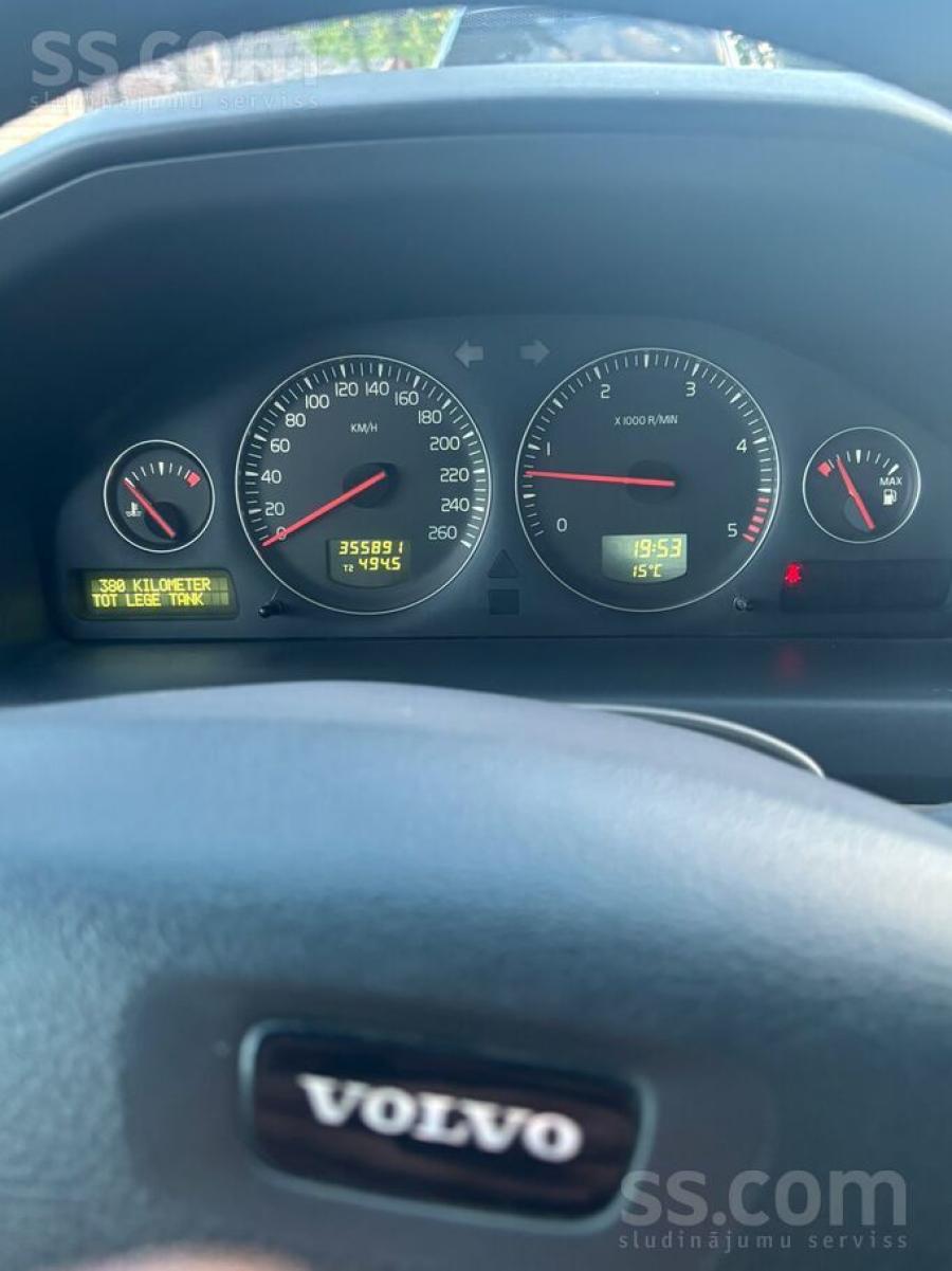 Zils Volvo S60 2001 Krāslava, ar dzinēja tilpumu 2.40 L un nobraukumu 356 tūkst. km par 1400 €, foto 10 vietnē AUTOMOTO.COM.LV