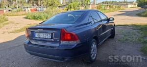 Zils Volvo S60 2001 Daugavpils, ar dzinēja tilpumu 2.40 L un nobraukumu 467 tūkst. km par 1150 €, foto 7 vietnē AUTOMOTO.COM.LV