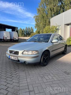 Blue Volvo S60 2001 in Riga, with an engine capacity of 2.40 L and mileage of 342 thousand km for 850 €, photo 7 on AUTOMOTO.COM.LV