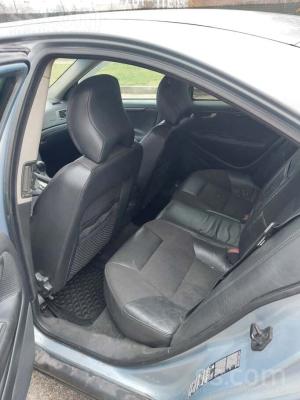 Blue Volvo S60 2001 in Riga, with an engine capacity of 2.40 L and mileage of 342 thousand km for 850 €, photo 9 on AUTOMOTO.COM.LV