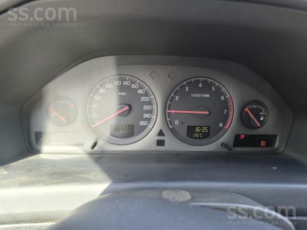 Zils Volvo S60 2001 Rīga, ar dzinēja tilpumu 2.40 L un nobraukumu 374 tūkst. km par 750 €, foto 3 vietnē AUTOMOTO.COM.LV