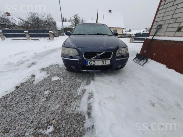Blue Volvo S60 2002 in Madona, with an engine capacity of 2.40 L and mileage of 356 thousand km for 850 €, photo 1 on AUTOMOTO.COM.LV