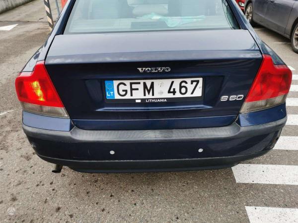 Zils Volvo S60 2002 Kauņa, ar dzinēja tilpumu 2.40 L un nobraukumu 310 tūkst. km par 850 €, foto 9 vietnē AUTOMOTO.COM.LV