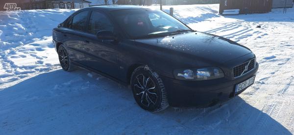 Zils Volvo S60 2002 Šilutė, ar dzinēja tilpumu 2.40 L un nobraukumu 373 tūkst. km par 750 €, foto 2 vietnē AUTOMOTO.COM.LV