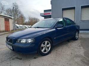 Blue Volvo S60 2002 in Siauliai, with an engine capacity of 2.40 L and mileage of 290 thousand km for 1000 €, photo  on AUTOMOTO.COM.LV