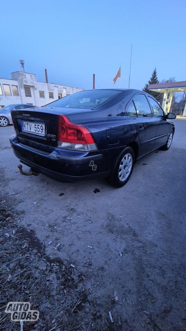 Blue Volvo S60 2002 in Vilnius, with an engine capacity of 2.40 L and mileage of 360 thousand km for 630 €, photo 6 on AUTOMOTO.COM.LV