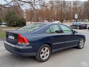 Blue Volvo S60 2002 in Vilnius, with an engine capacity of 2.40 L and mileage of 274 thousand km for 720 €, photo  on AUTOMOTO.COM.LV