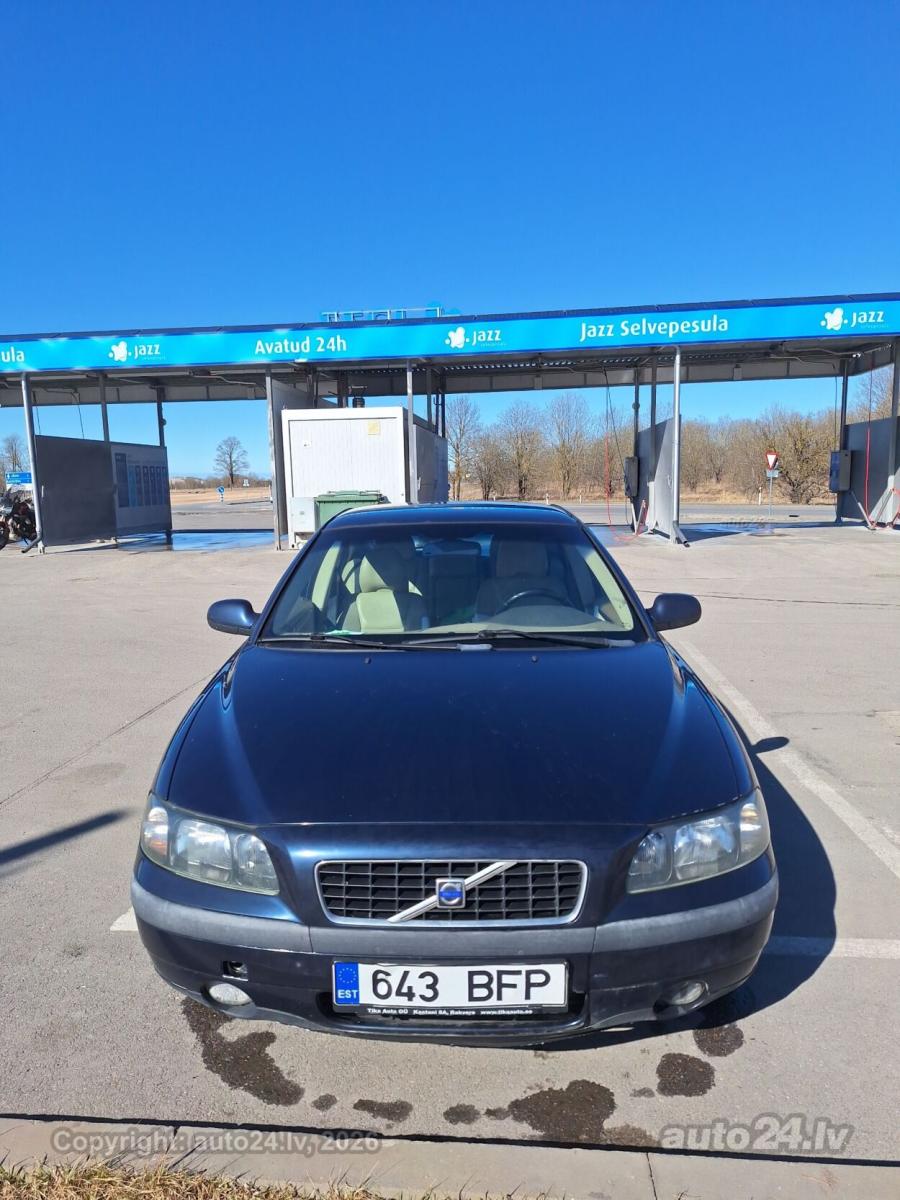 Zils Volvo S60 2002 Tallina, ar dzinēja tilpumu 2.40 L un nobraukumu 400 tūkst. km par 1500 €, foto 1 vietnē AUTOMOTO.COM.LV