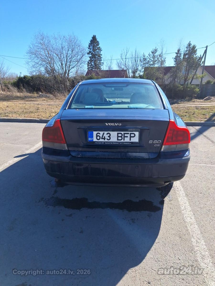 Zils Volvo S60 2002 Tallina, ar dzinēja tilpumu 2.40 L un nobraukumu 400 tūkst. km par 1500 €, foto 4 vietnē AUTOMOTO.COM.LV