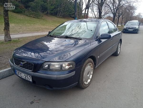 Blue Volvo S60 2002 in Vilnius, with an engine capacity of 2.40 L and mileage of 281 thousand km for 550 €, photo 1 on AUTOMOTO.COM.LV