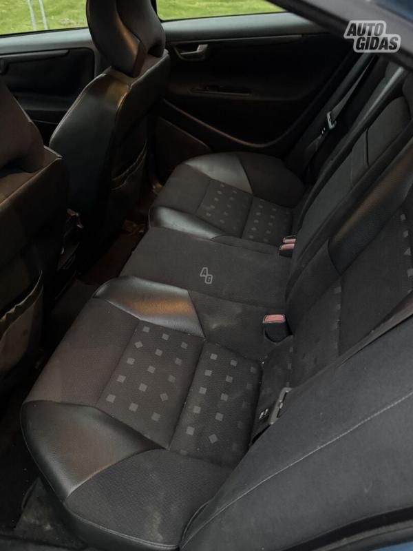 Zils Volvo S60 2002 Viļņa, ar dzinēja tilpumu 2.40 L un nobraukumu 357 tūkst. km par 850 €, foto 10 vietnē AUTOMOTO.COM.LV
