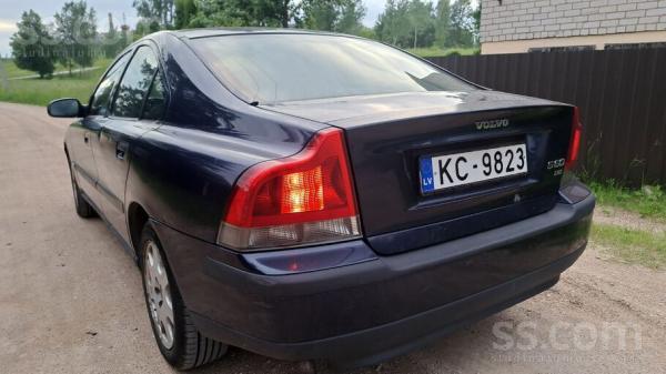 Zils Volvo S60 2002 Daugavpils, ar dzinēja tilpumu 2.40 L un nobraukumu 320 tūkst. km par 1350 €, foto 6 vietnē AUTOMOTO.COM.LV