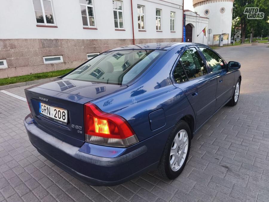 Blue Volvo S60 2002 in Taurage, with an engine capacity of 2.40 L and mileage of 254 thousand km for 1650 €, photo 5 on AUTOMOTO.COM.LV