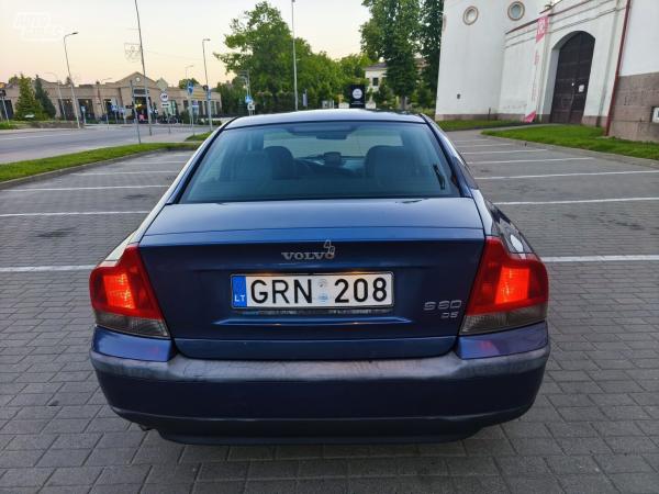 Blue Volvo S60 2002 in Taurage, with an engine capacity of 2.40 L and mileage of 254 thousand km for 1650 €, photo 6 on AUTOMOTO.COM.LV