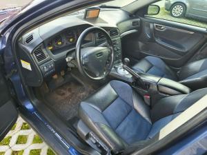 Blue Volvo S60 2002 in Taurage, with an engine capacity of 2.40 L and mileage of 254 thousand km for 1650 €, photo 10 on AUTOMOTO.COM.LV