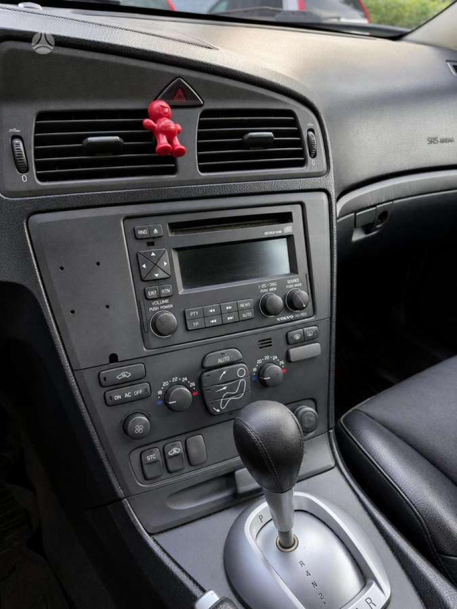 Zils Volvo S60 2002 Viļņa, ar dzinēja tilpumu 2.40 L un nobraukumu 429 tūkst. km par 1100 €, foto 10 vietnē AUTOMOTO.COM.LV