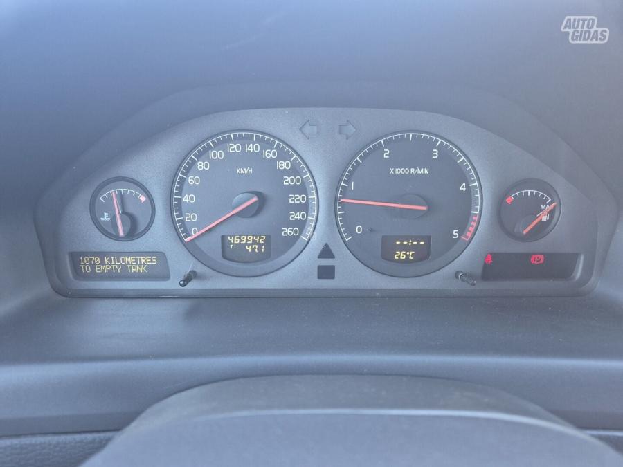 Blue Volvo S60 2002 in Klaipeda, with an engine capacity of 2.40 L and mileage of 470 thousand km for 950 €, photo 8 on AUTOMOTO.COM.LV