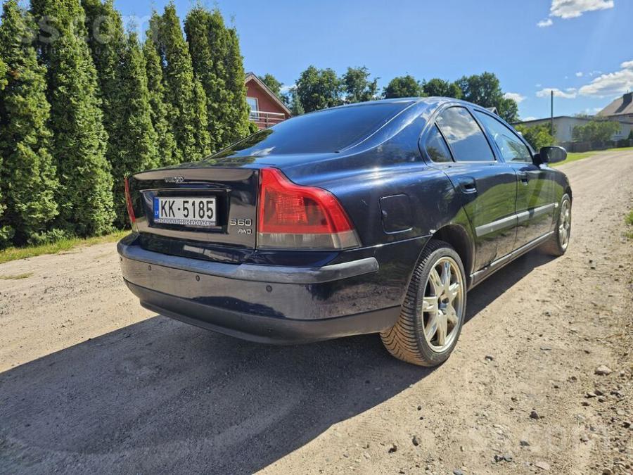 Blue Volvo S60 2002 in Dobele, with an engine capacity of 2.40 L and mileage of 246 thousand km for 1500 €, photo 4 on AUTOMOTO.COM.LV