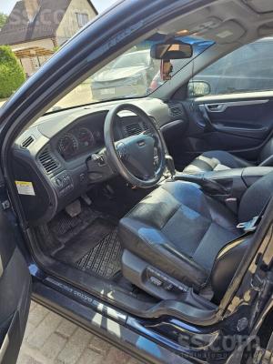 Blue Volvo S60 2002 in Dobele, with an engine capacity of 2.40 L and mileage of 246 thousand km for 1500 €, photo 6 on AUTOMOTO.COM.LV
