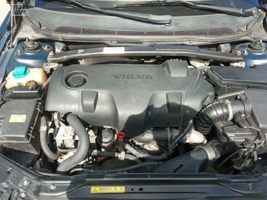 Zils Volvo S60 2002 Viļņa, ar dzinēja tilpumu 2.40 L un nobraukumu 330 tūkst. km par 1290 €, foto 18 vietnē AUTOMOTO.COM.LV