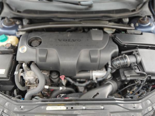 Blue Volvo S60 2002 in Tartu, with an engine capacity of 2.40 L and mileage of 274 thousand km for 1990 €, photo 7 on AUTOMOTO.COM.LV