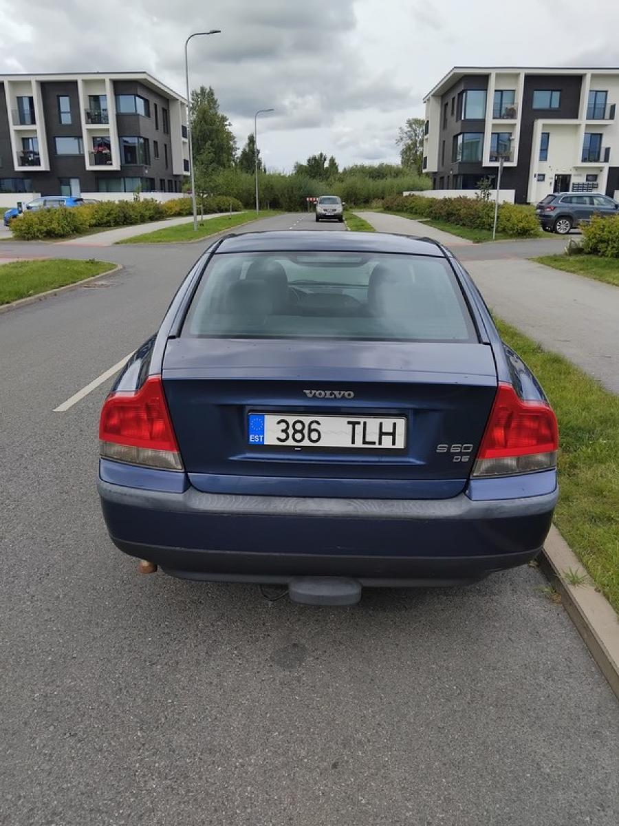 Синий Вольво С60 2002 в Тарту, объемом двигателя 2.40 л и пробегом 274 тыс. км за 1990 €, фото 18 на AUTOMOTO.COM.LV