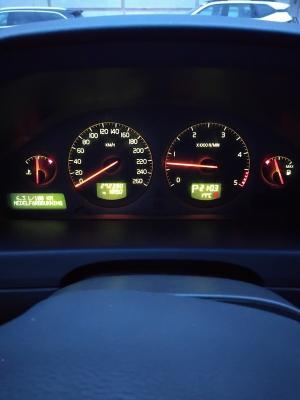 Blue Volvo S60 2002 in Tartu, with an engine capacity of 2.40 L and mileage of 274 thousand km for 1990 €, photo 28 on AUTOMOTO.COM.LV