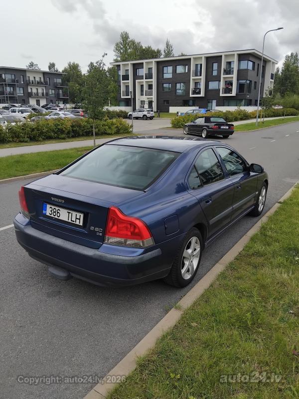 Blue Volvo S60 2002 in Tartu, with an engine capacity of 2.40 L and mileage of 273 thousand km for 1990 €, photo 3 on AUTOMOTO.COM.LV