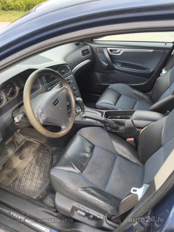 Blue Volvo S60 2002 in Tartu, with an engine capacity of 2.40 L and mileage of 273 thousand km for 1990 €, photo 7 on AUTOMOTO.COM.LV