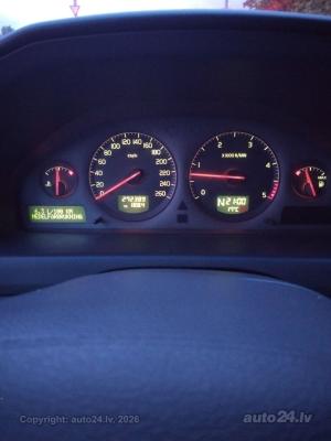 Синий Вольво С60 2002 в Тарту, объемом двигателя 2.40 л и пробегом 273 тыс. км за 1990 €, фото 13 на AUTOMOTO.COM.LV