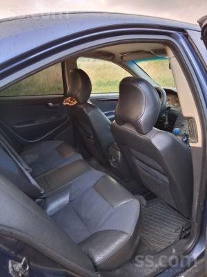 Blue Volvo S60 2002 in Daugavpils, with an engine capacity of 2.40 L and mileage of 442 thousand km for 1000 €, photo 7 on AUTOMOTO.COM.LV