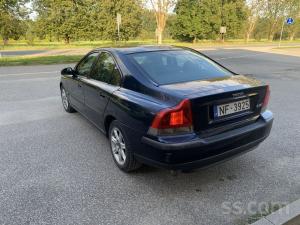 Синий Вольво С60 2002 в Огре, объемом двигателя 2.40 л и пробегом 338 тыс. км за 1650 €, фото 6 на AUTOMOTO.COM.LV